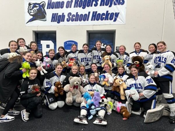 Rogers Youth Hockey Association Makes a Difference - Rein in Sarcoma